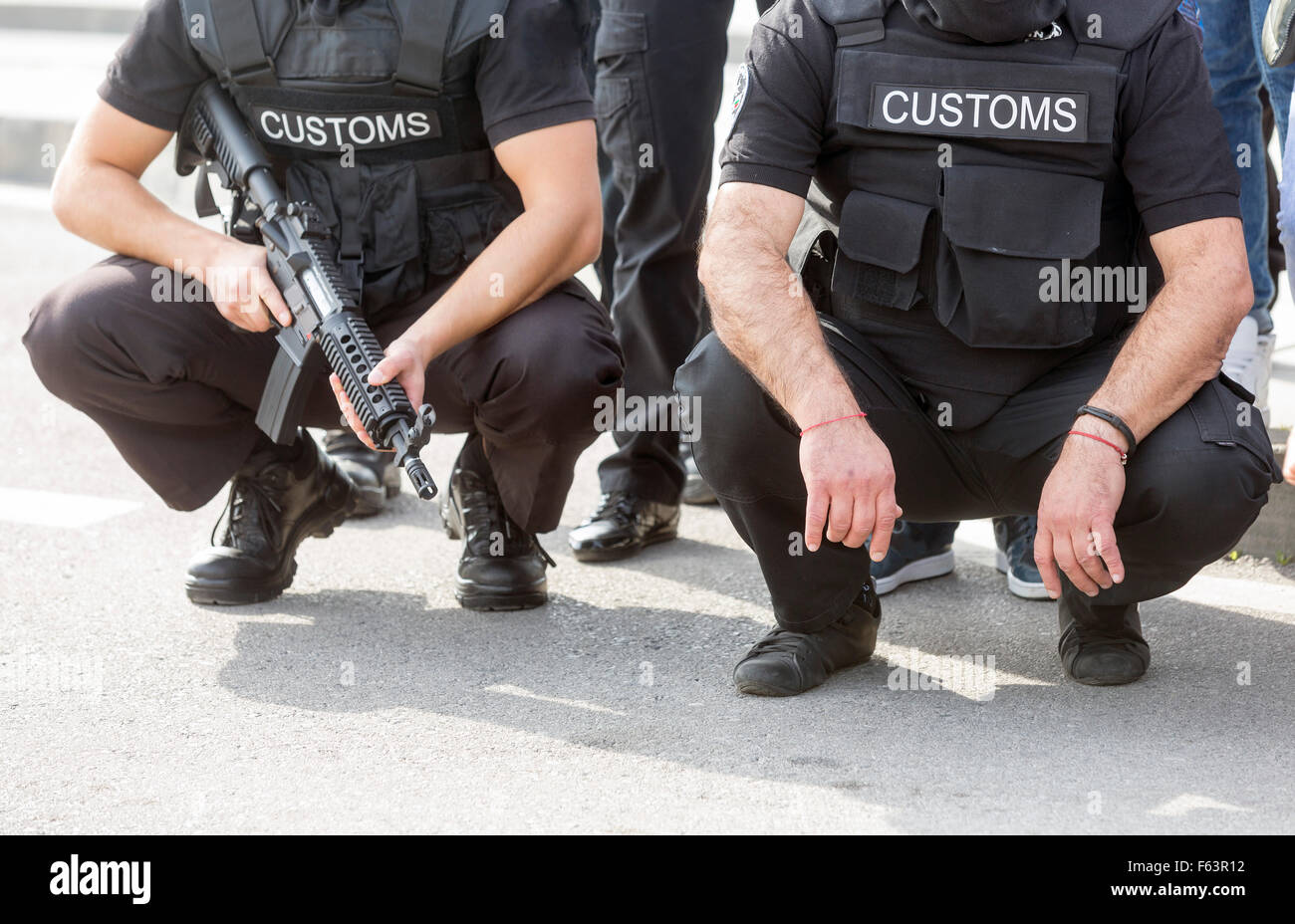 Customs uniform hi-res stock photography and images - Alamy