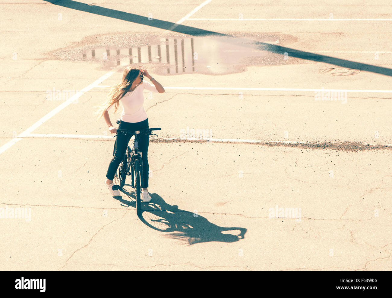 Woman bike top view vintage hi-res stock photography and images - Alamy