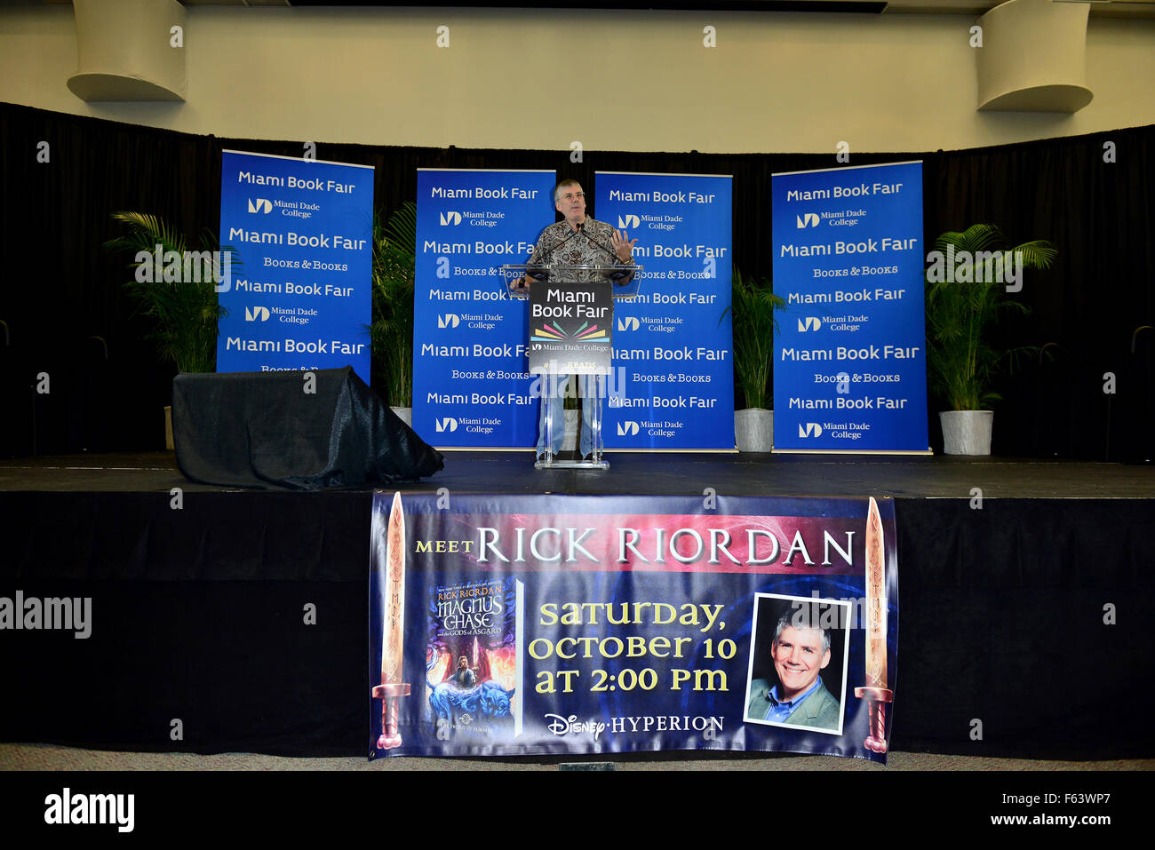 Rick Riordan speaks at Miami Dade College about his new book 'Magnus ...