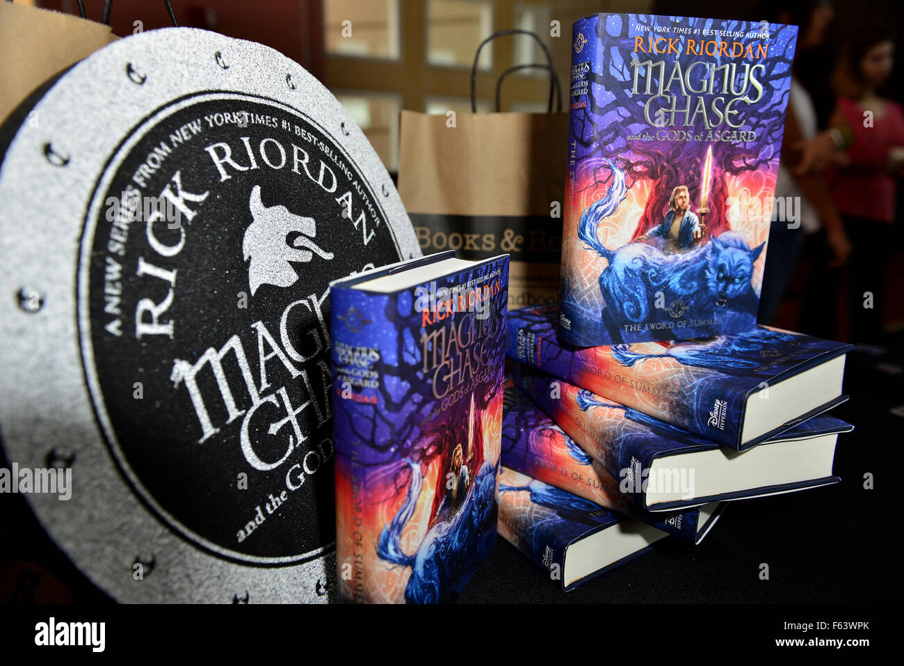 Rick Riordan speaks at Miami Dade College about his new book 'Magnus ...