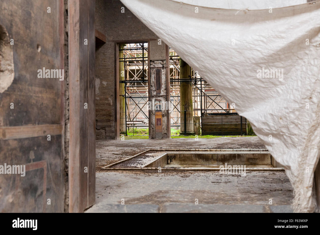 Pompeii house of the vettii hi-res stock photography and images - Alamy