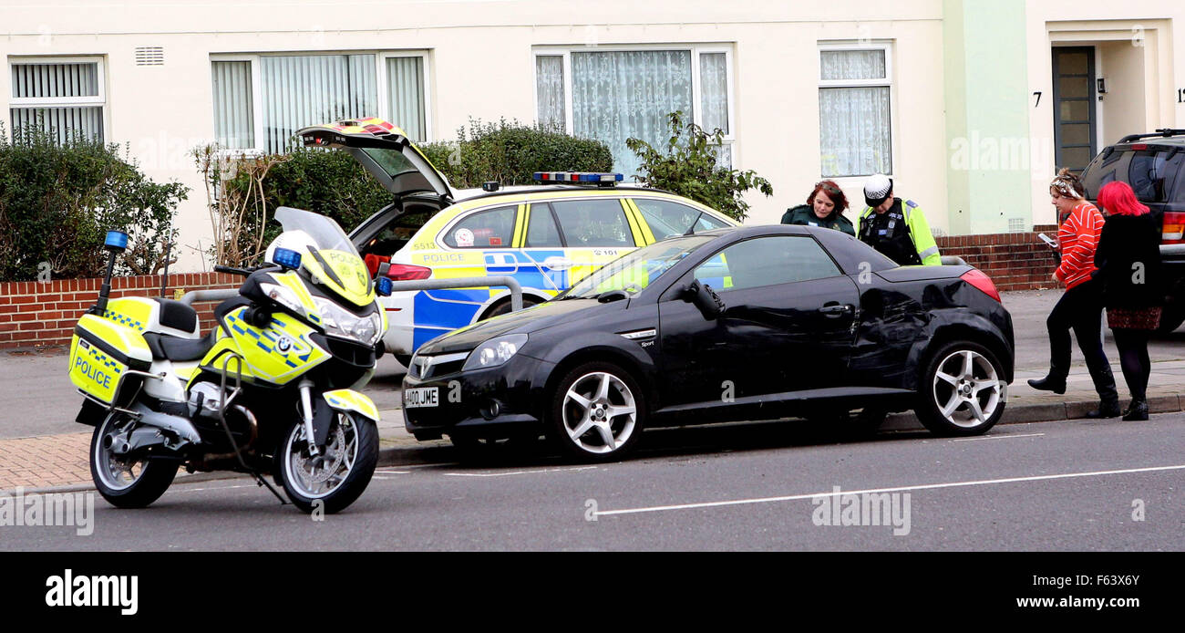 Ambulance queuing hi-res stock photography and images - Alamy