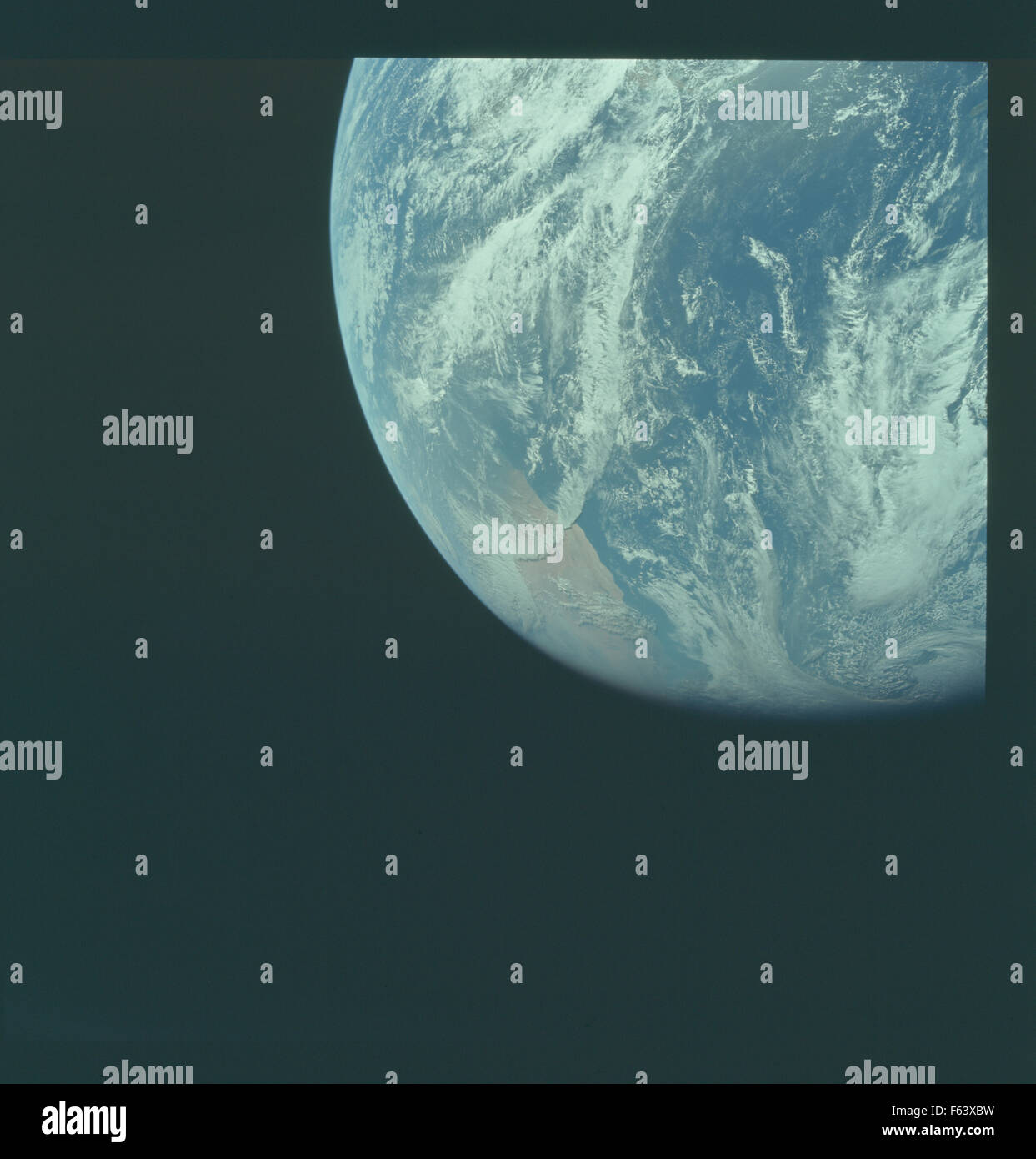 Frank borman earthrise hi-res stock photography and images - Alamy