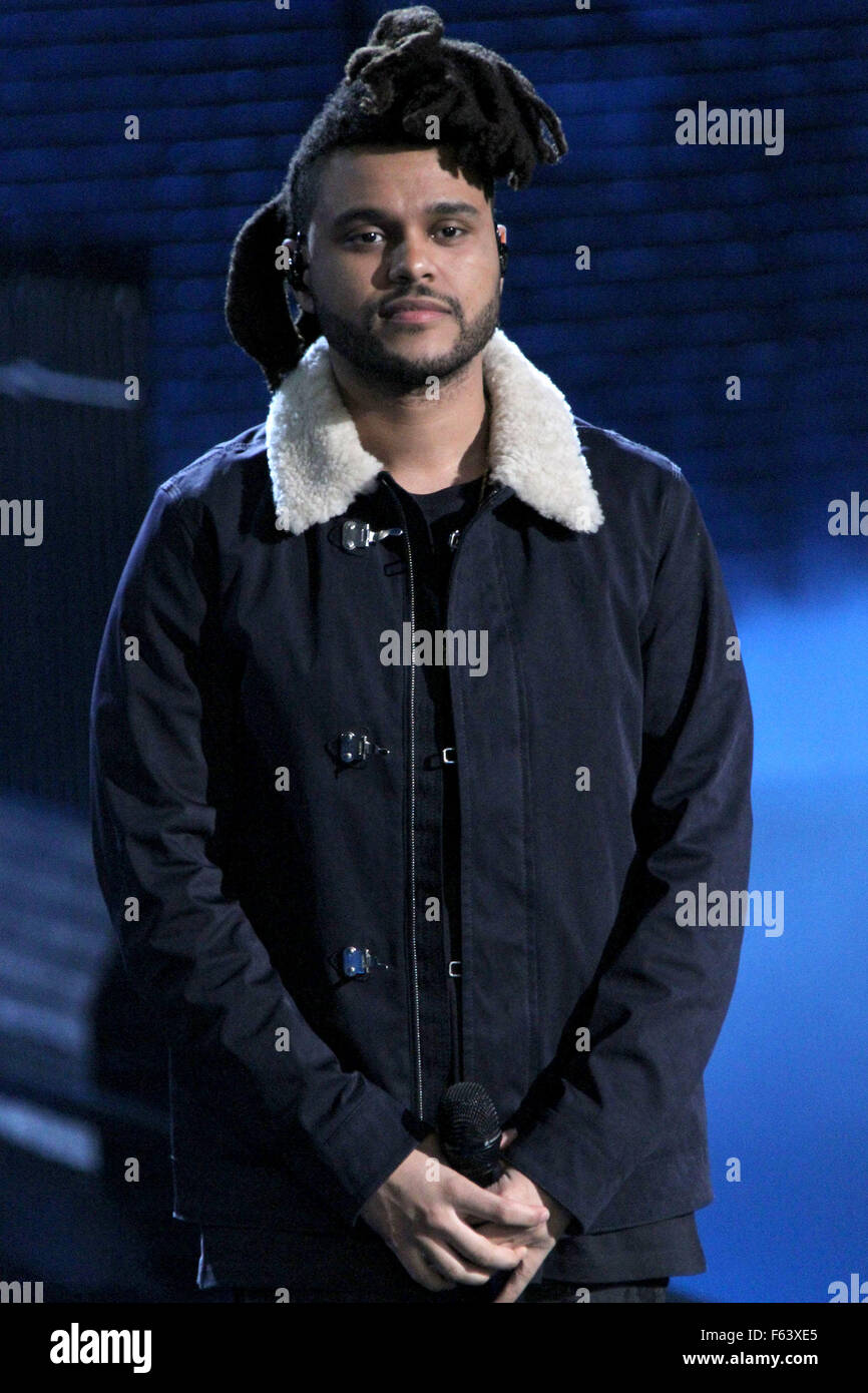 New York, USA. 10th Nov, 2015. Singer THE WEEKND performs on the runway ...