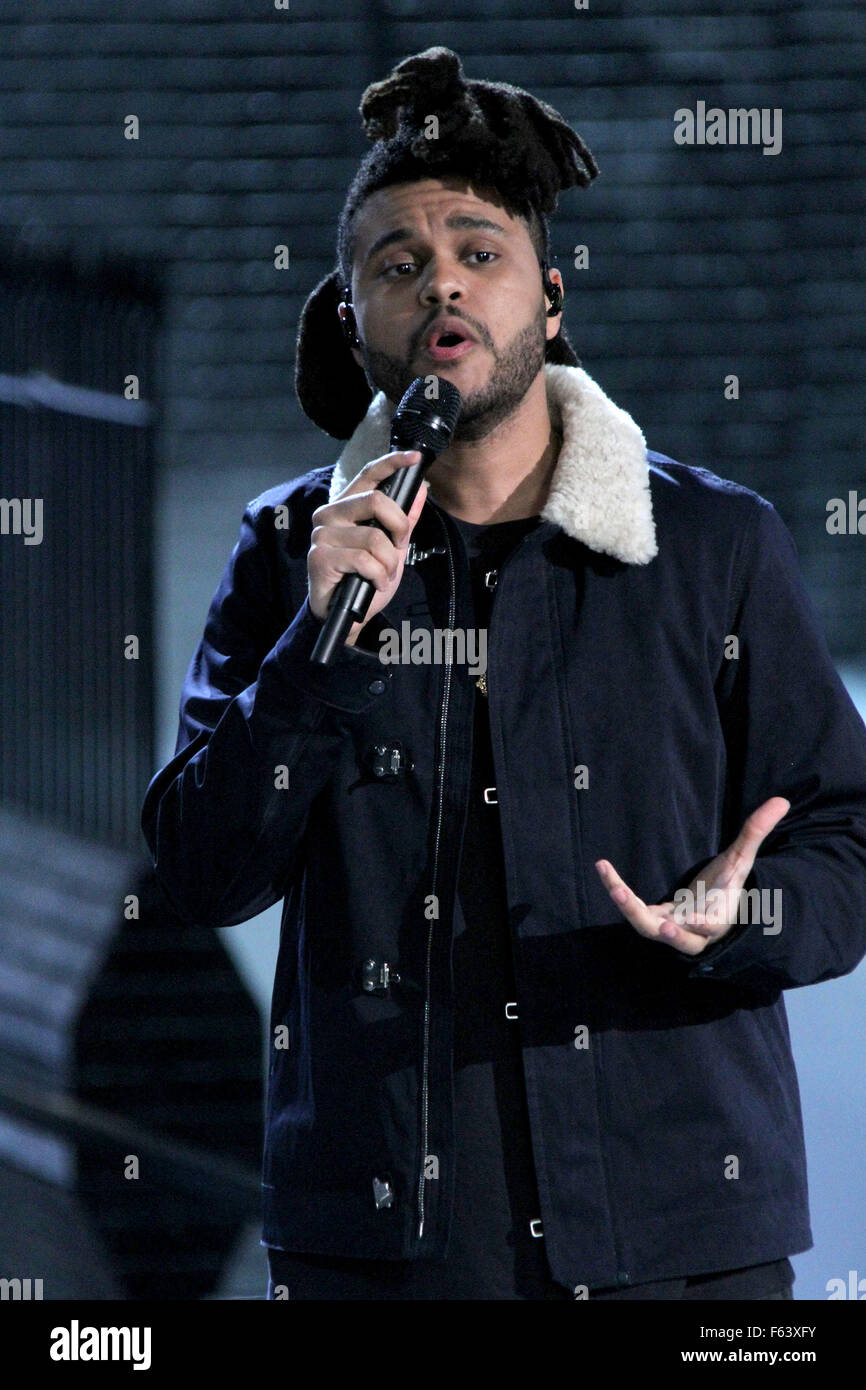 New York, USA. 10th Nov, 2015. Singer THE WEEKND performs on the runway ...