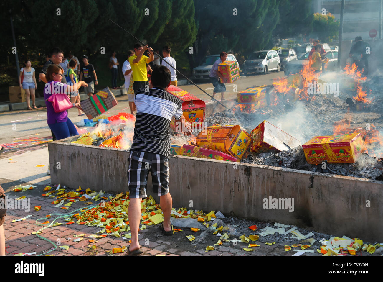 Chinese burning their ancestor offering in a public furnace at KL ...