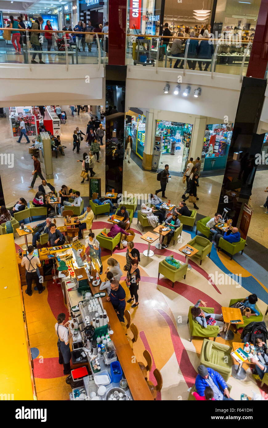 Diagonal mar shopping mall hi-res stock photography and images - Alamy