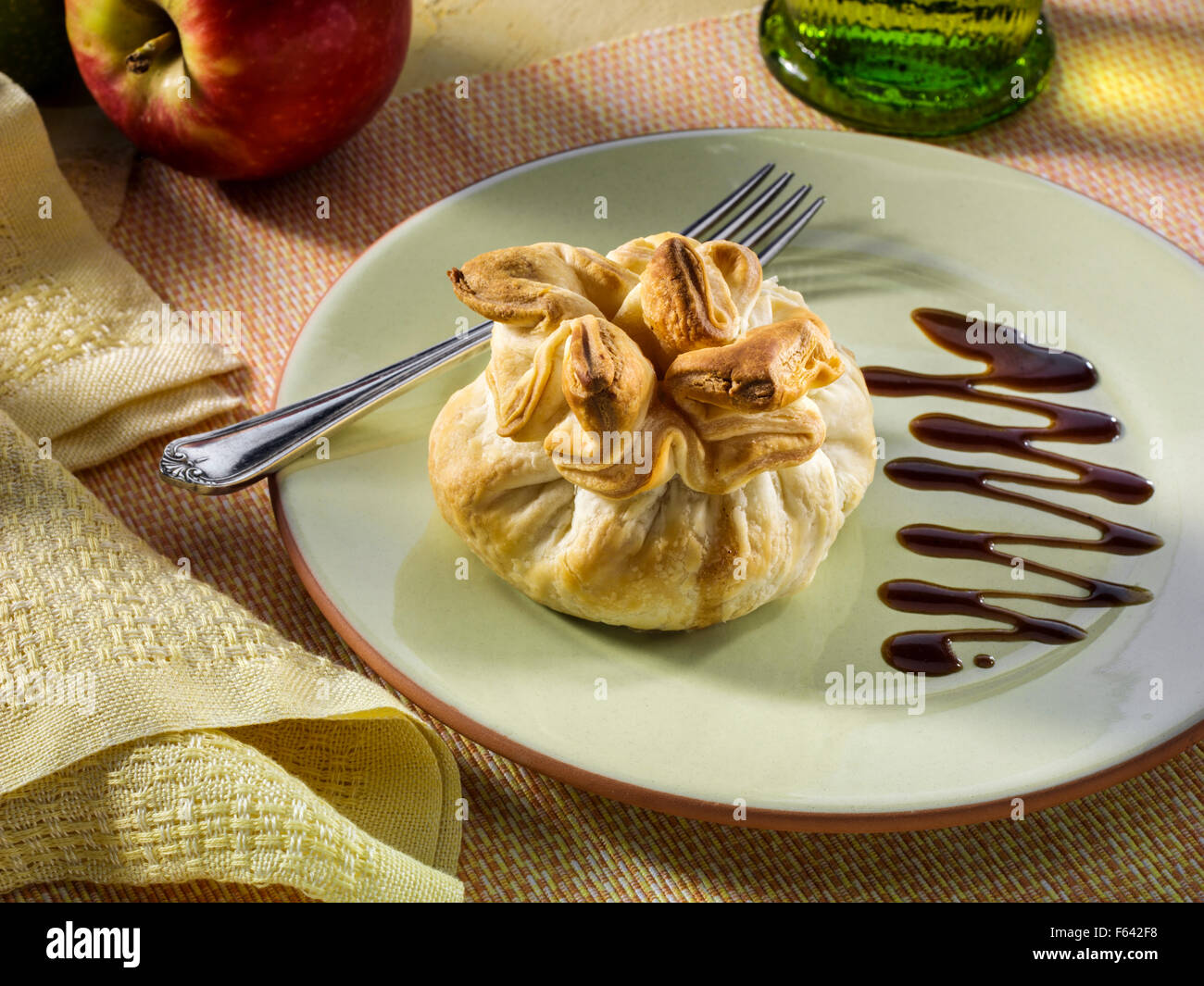 Vegan mini apple pie bourbon caramel drizzle hi-res stock photography ...