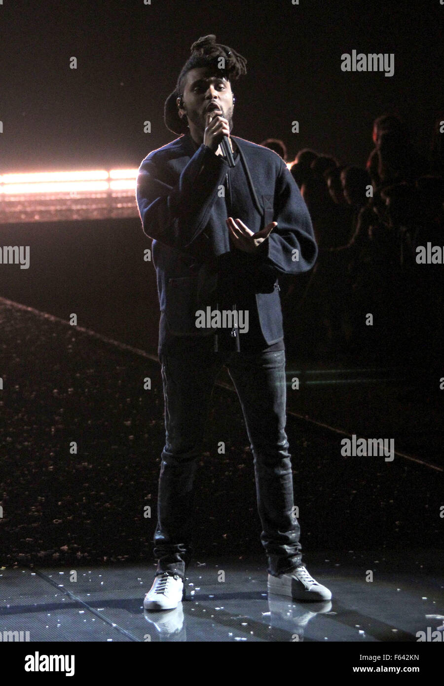 New York, New York, USA. 10th Nov, 2015. Singer THE WEEKND performs on ...