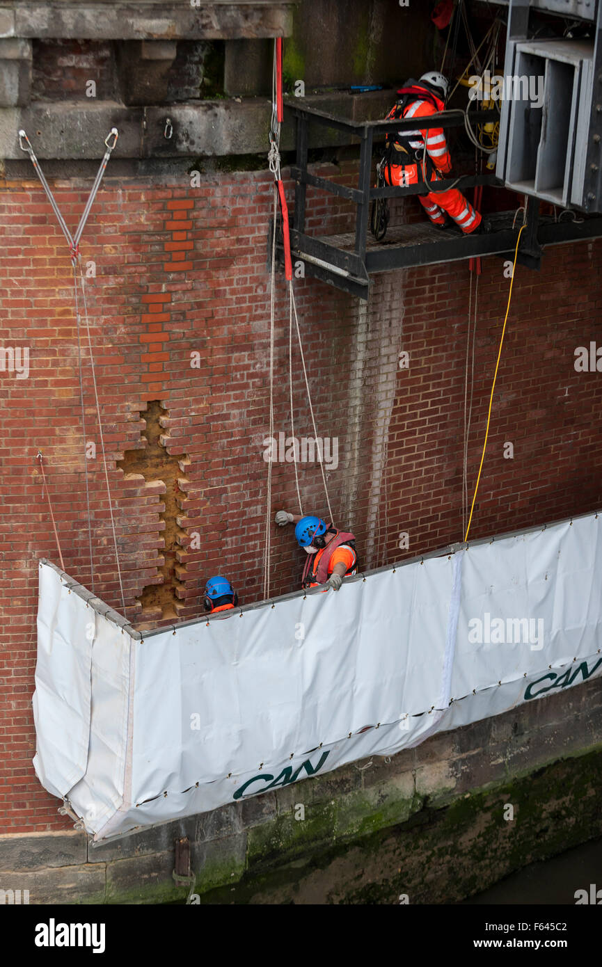 Brick supports hi-res stock photography and images - Alamy