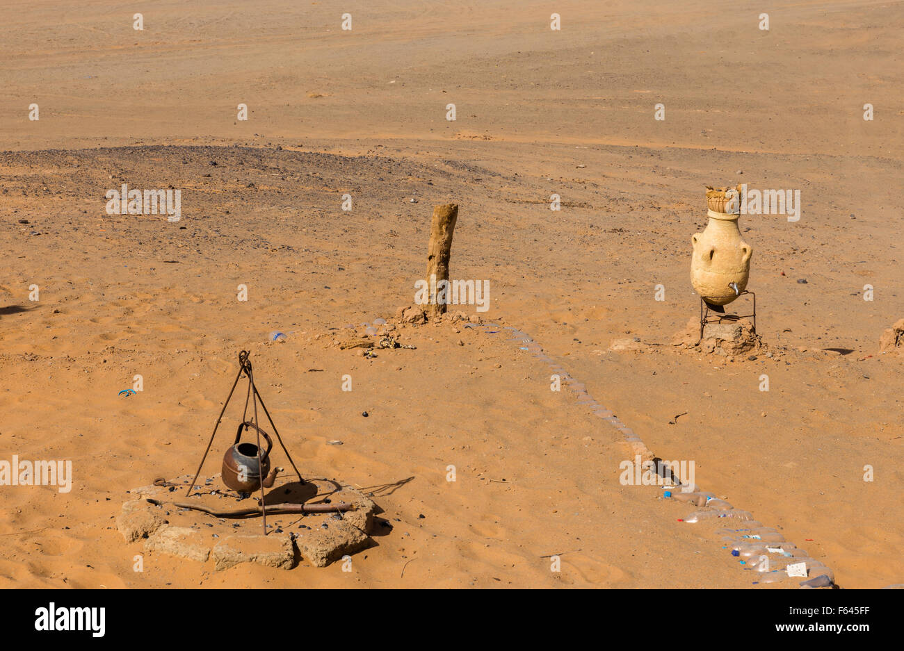 Kettle on sand hi-res stock photography and images - Alamy