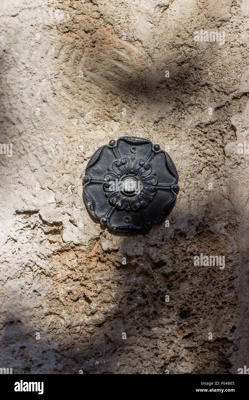 An old doorbell button Stock Photo - Alamy