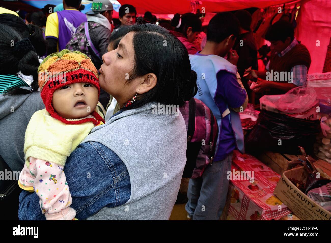 Pilgrims - Plaza de Armas - Señor Cautivo de Ayabaca peregrination in ...