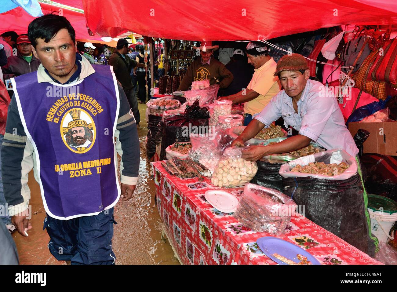 Pilgrims - Plaza de Armas - Señor Cautivo de Ayabaca peregrination in ...