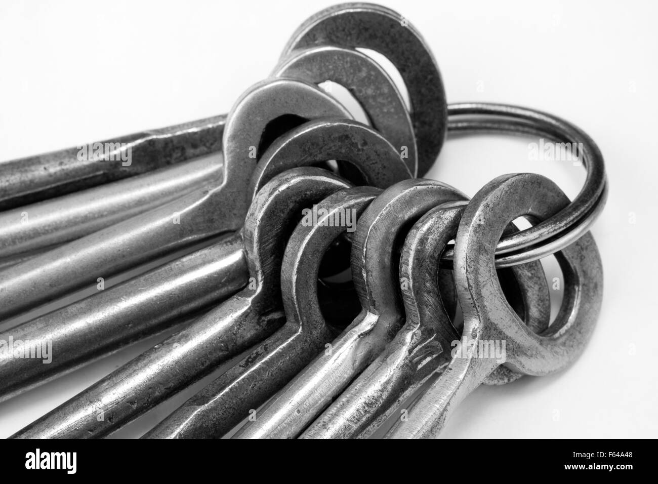 Old rusty bunch of keys. Close-up view Stock Photo - Alamy