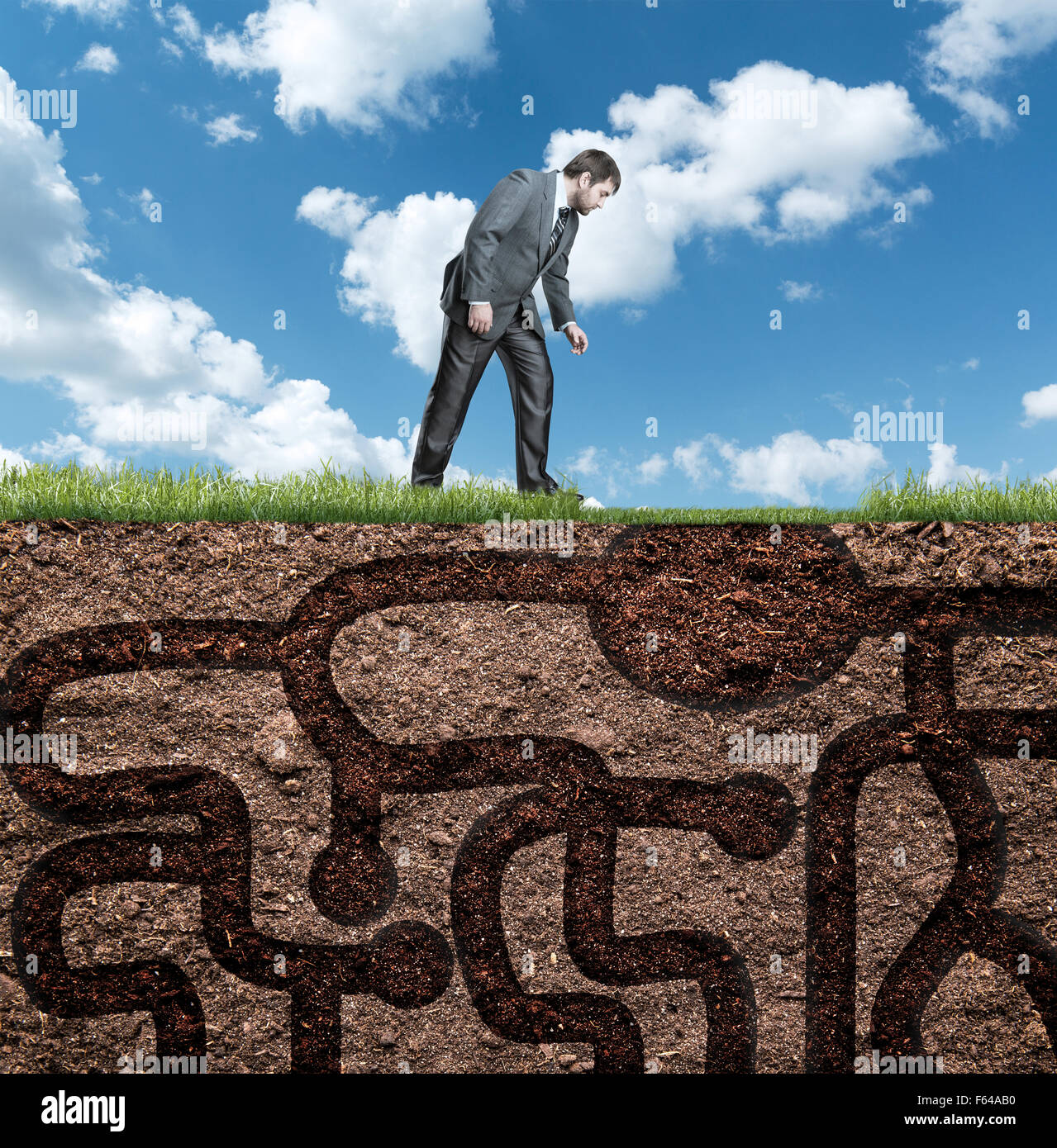 Underground maze hi-res stock photography and images - Alamy