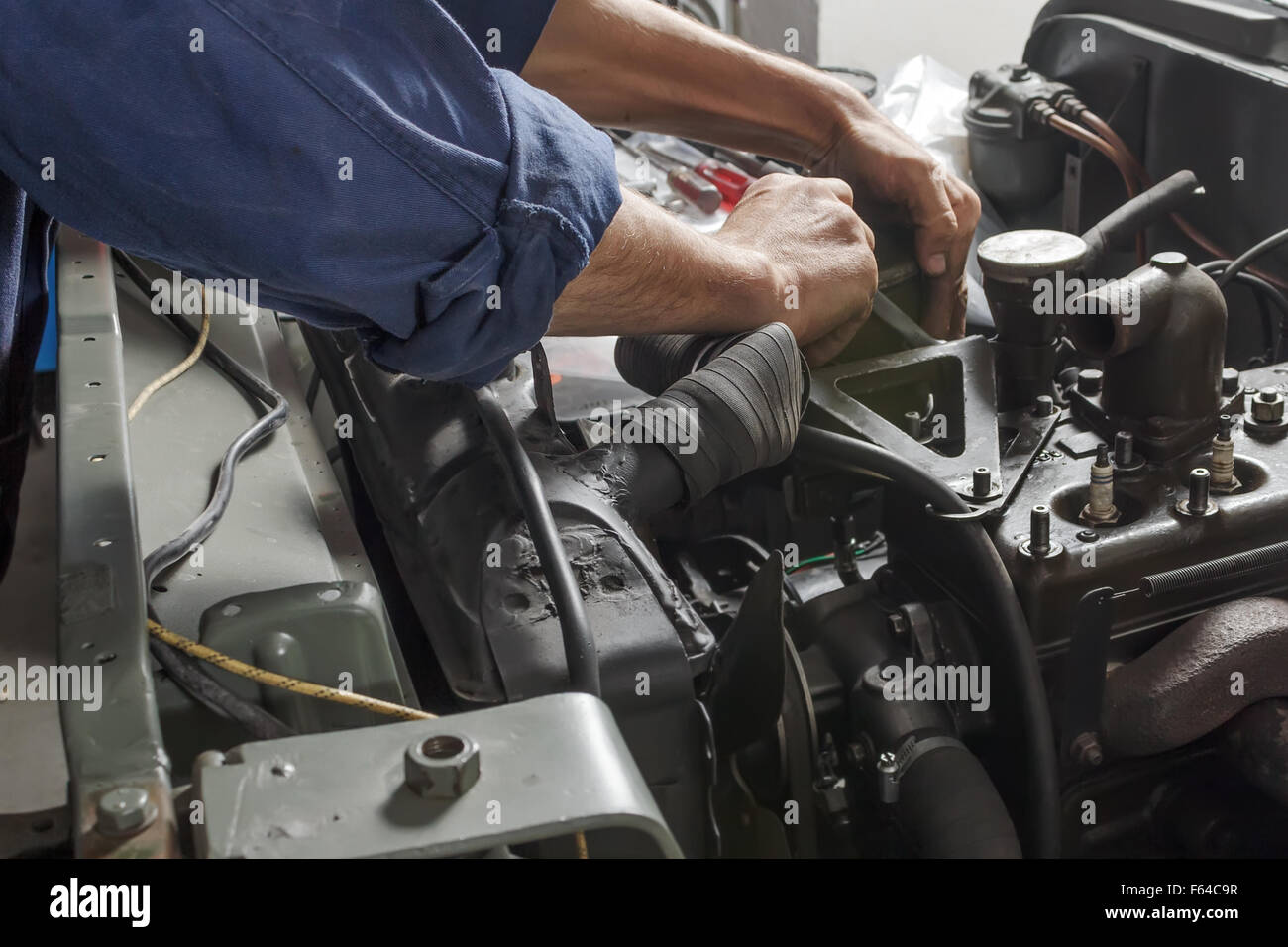 Hood fix hi-res stock photography and images - Alamy