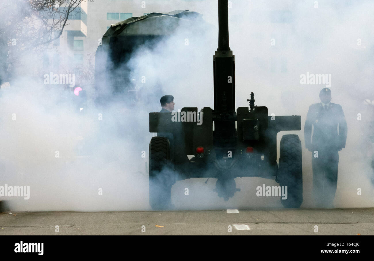 Montreal, Canada. 11th Nov, 2015. Remembrance Day celebrations at ...