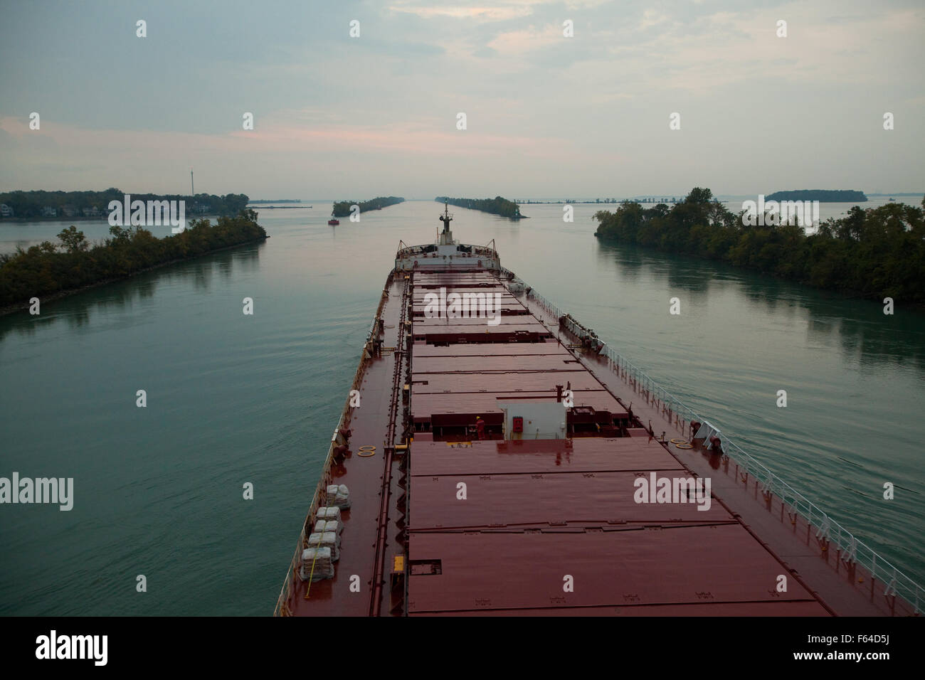 Cargo freighter ship at sea forward hi-res stock photography and images ...