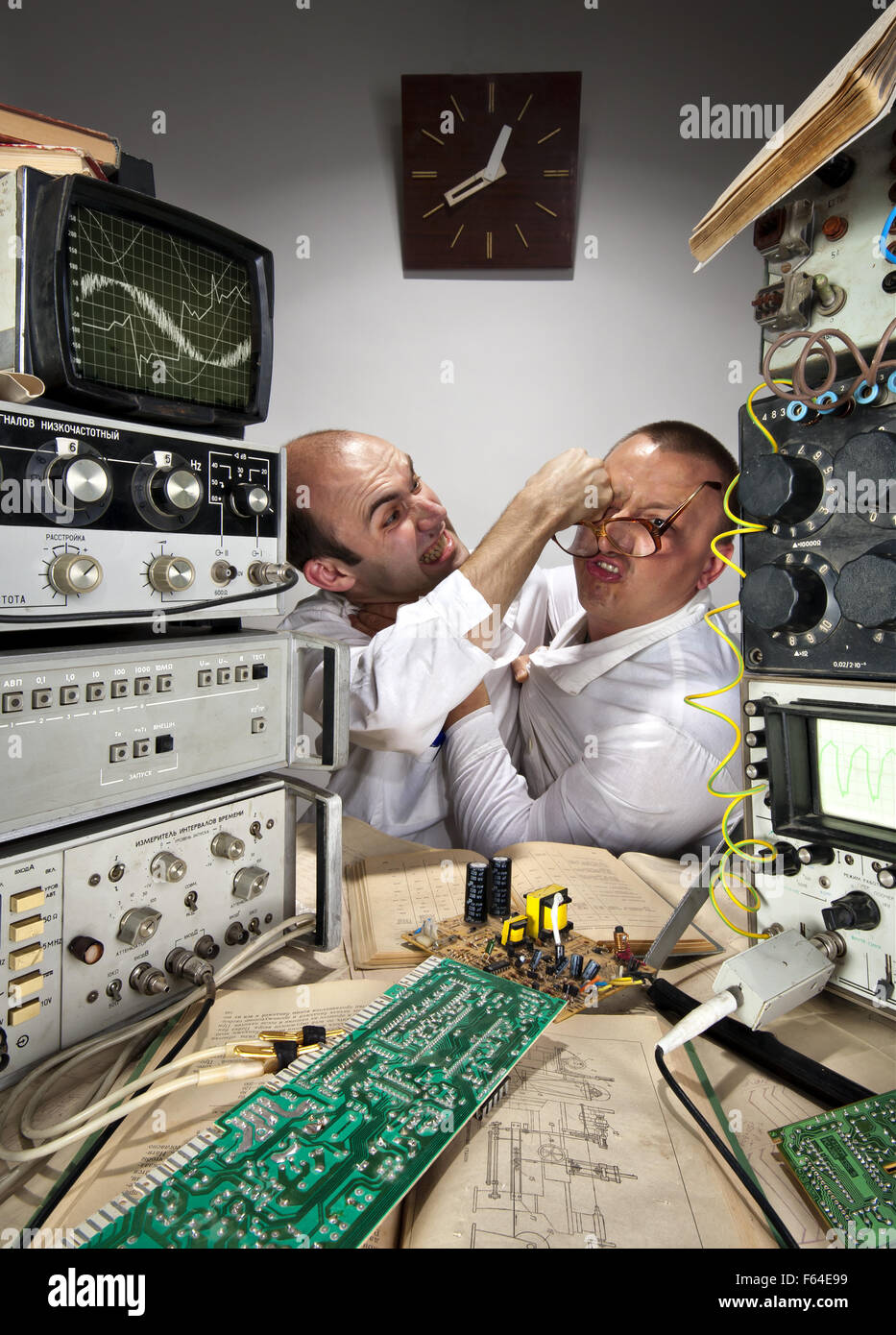 Scientific conflict. Two funny nerd scientists fighting at vintage ...