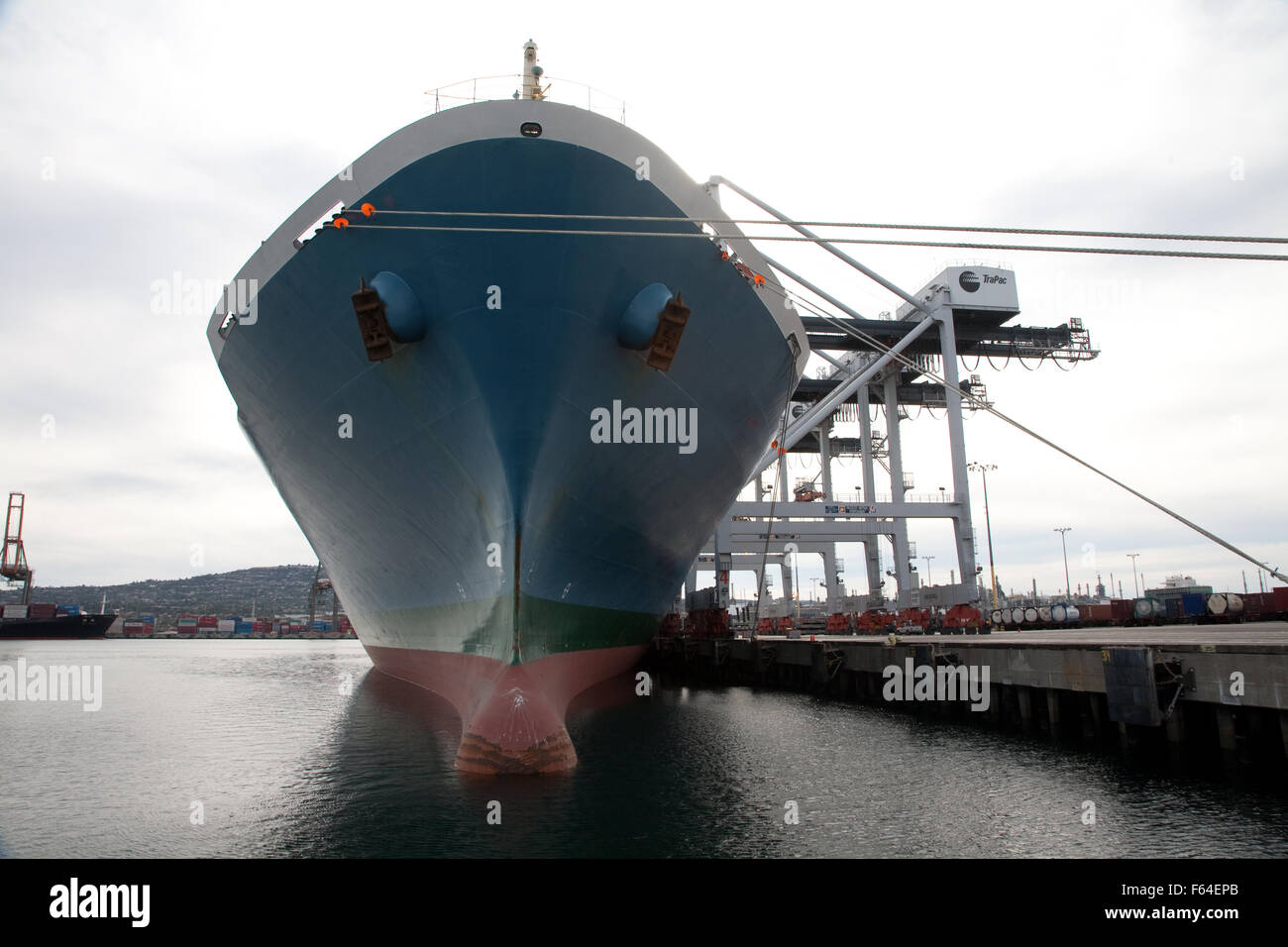 docked containership bow view Stock Photo - Alamy