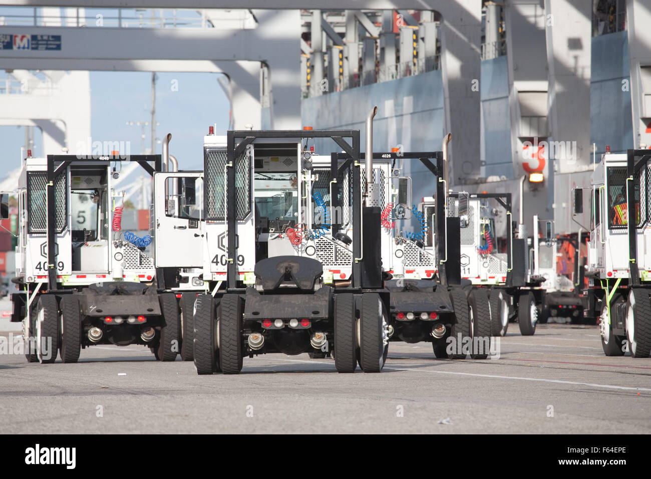 Harbor towing hi-res stock photography and images - Alamy