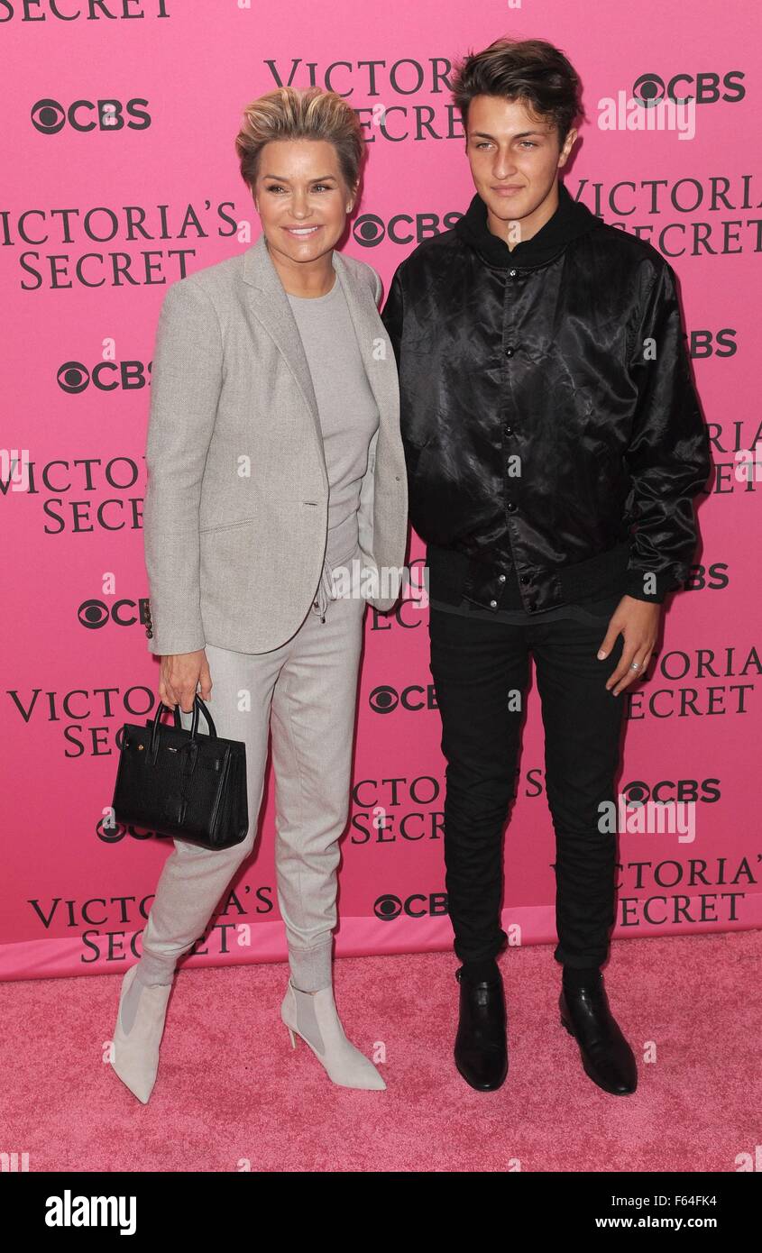 Yolanda hadid foster hi-res stock photography and images - Alamy