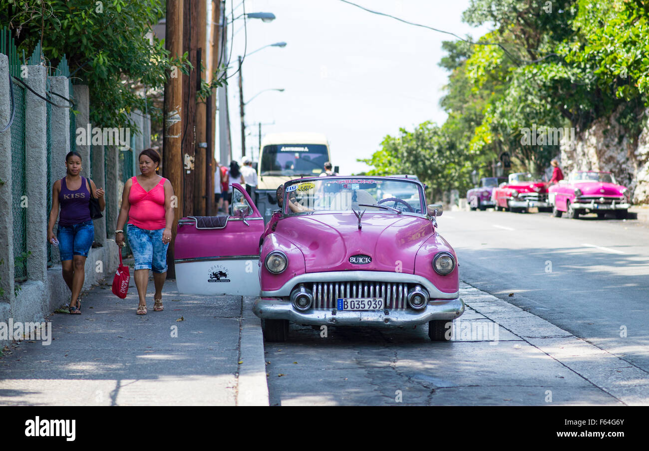 Hot cuban women hi-res stock photography and images - Alamy