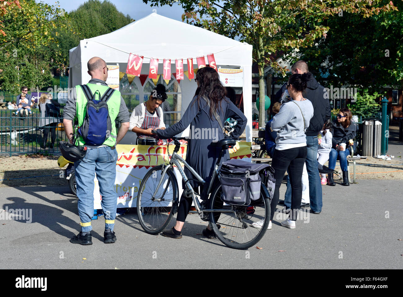 Bishops park farmers market hi-res stock photography and images - Alamy