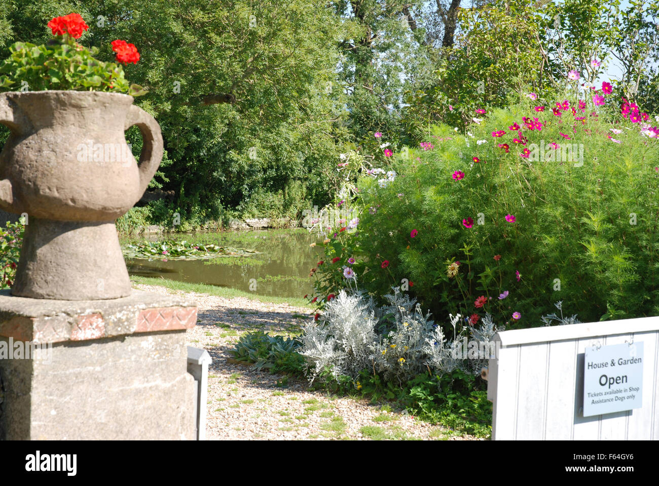Charleston Farmhouse garden Stock Photo - Alamy