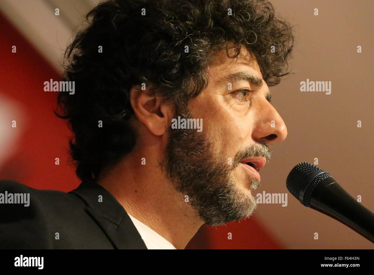 Max cantante High Resolution Stock Photography and Images - Alamy