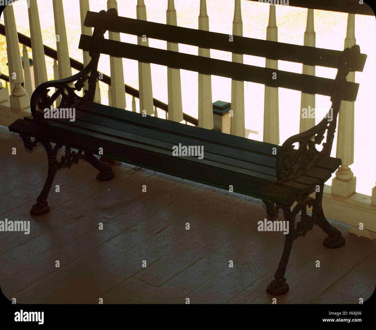 Antique wood bench hi-res stock photography and images - Alamy