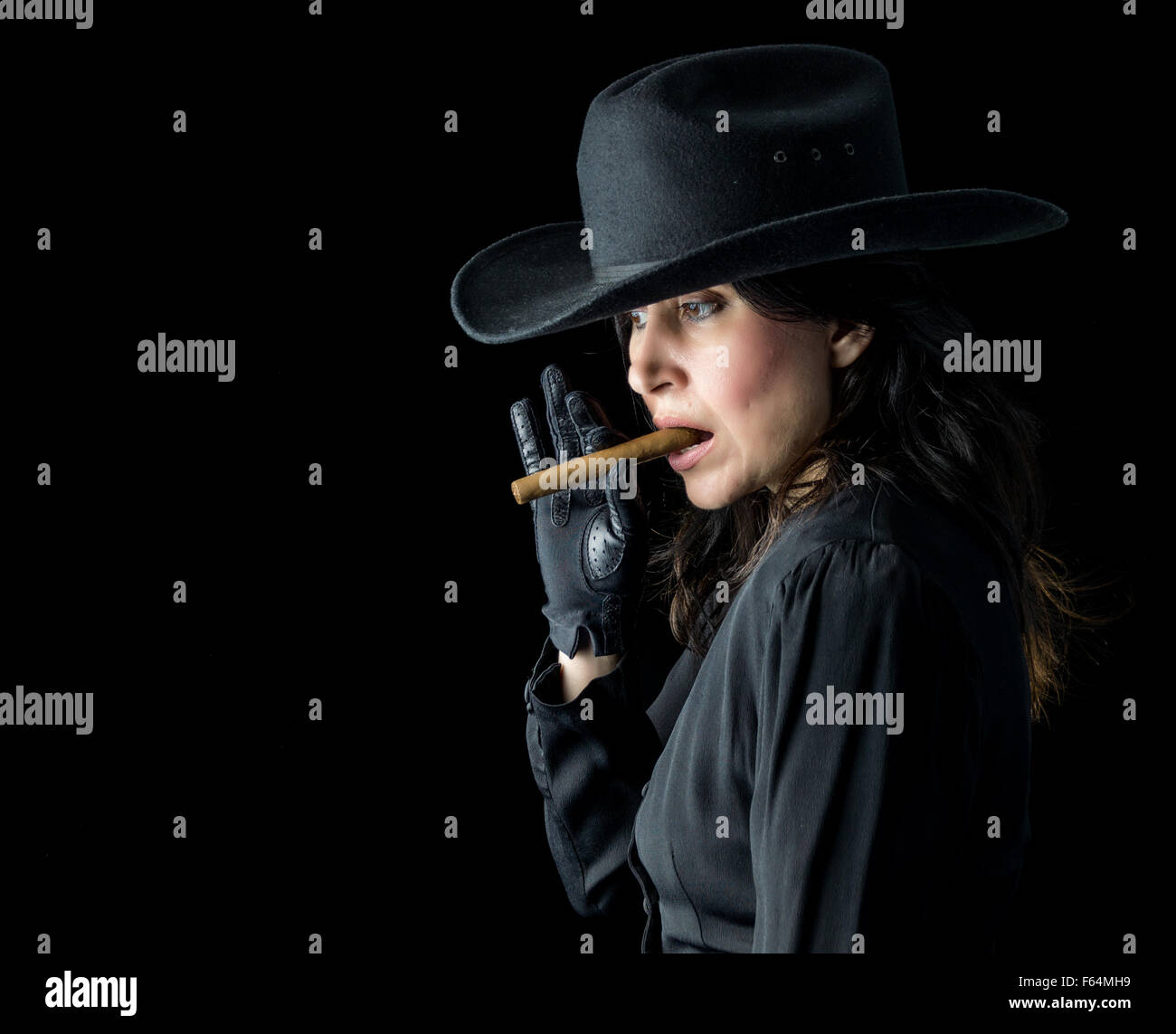 Black woman smoking cigar hi-res stock photography and images - Alamy