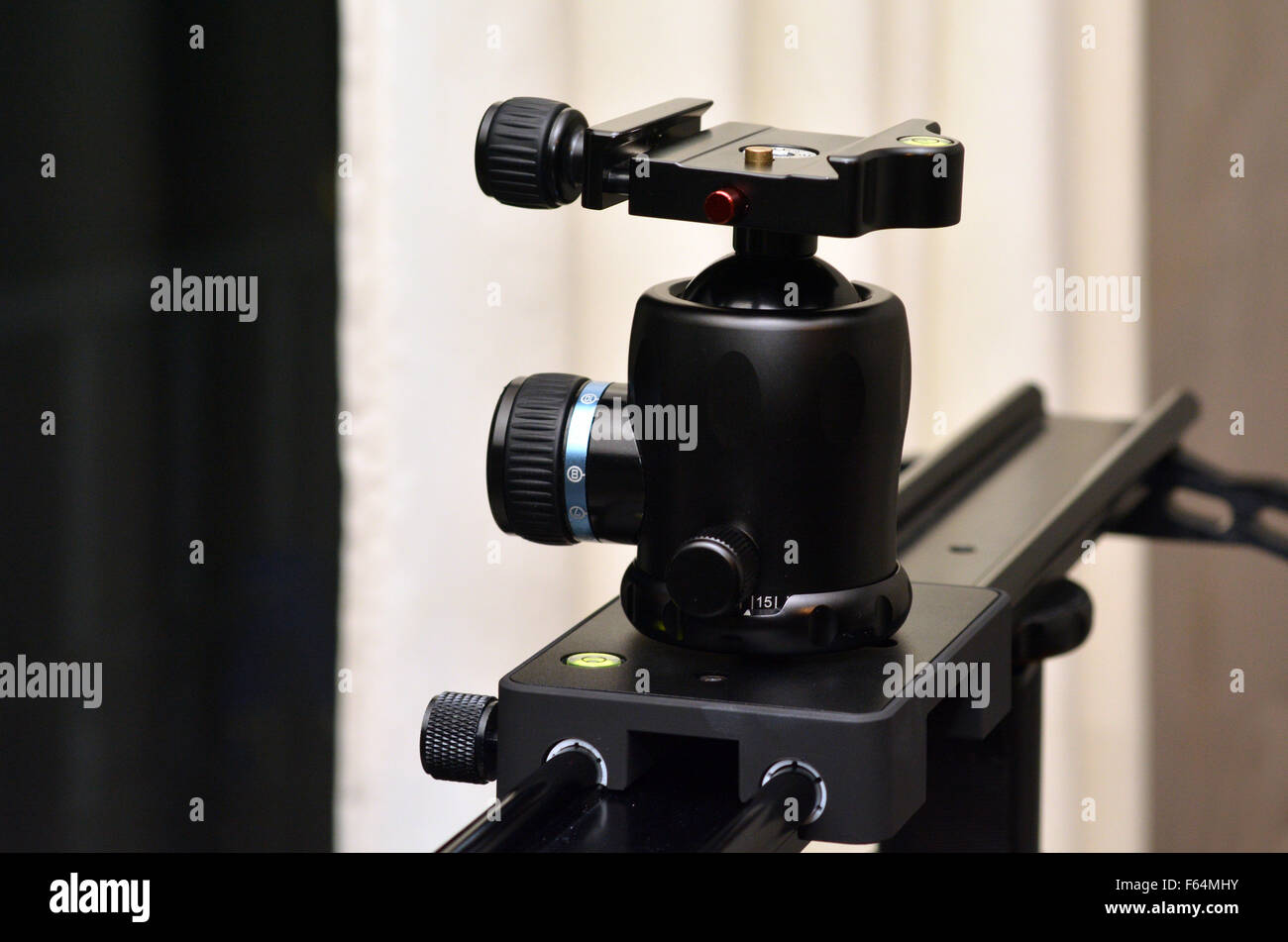 Linear Head High Resolution Stock Photography and Images - Alamy