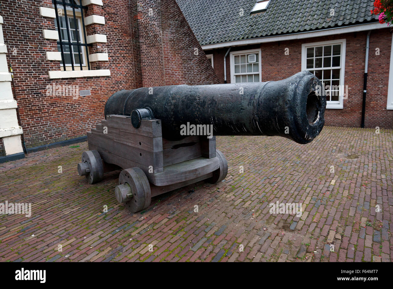 Gun wadding hi-res stock photography and images - Alamy