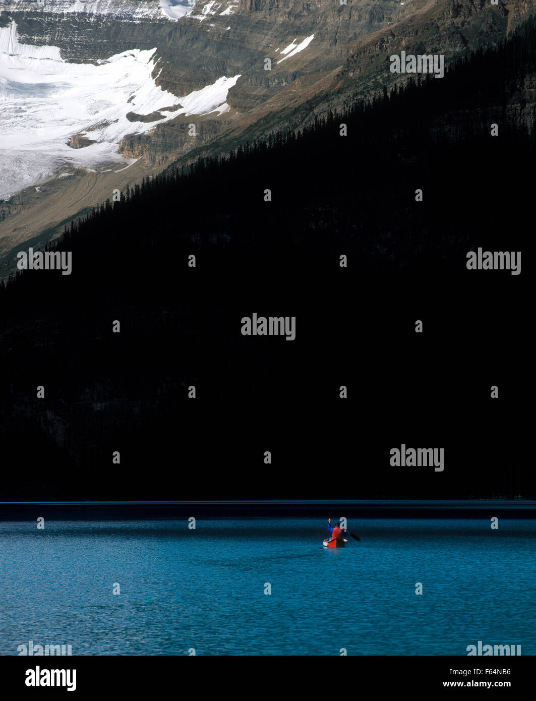 Emerald Lake Canoe High Resolution Stock Photography and Images - Alamy