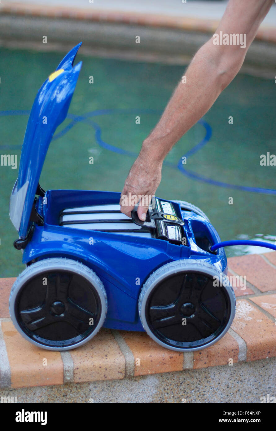 Robotic cleaning machine hi-res stock photography and images - Alamy
