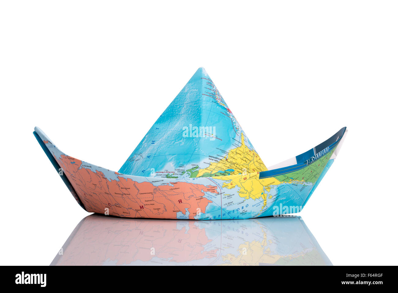 Vessel made of paper hi-res stock photography and images - Alamy