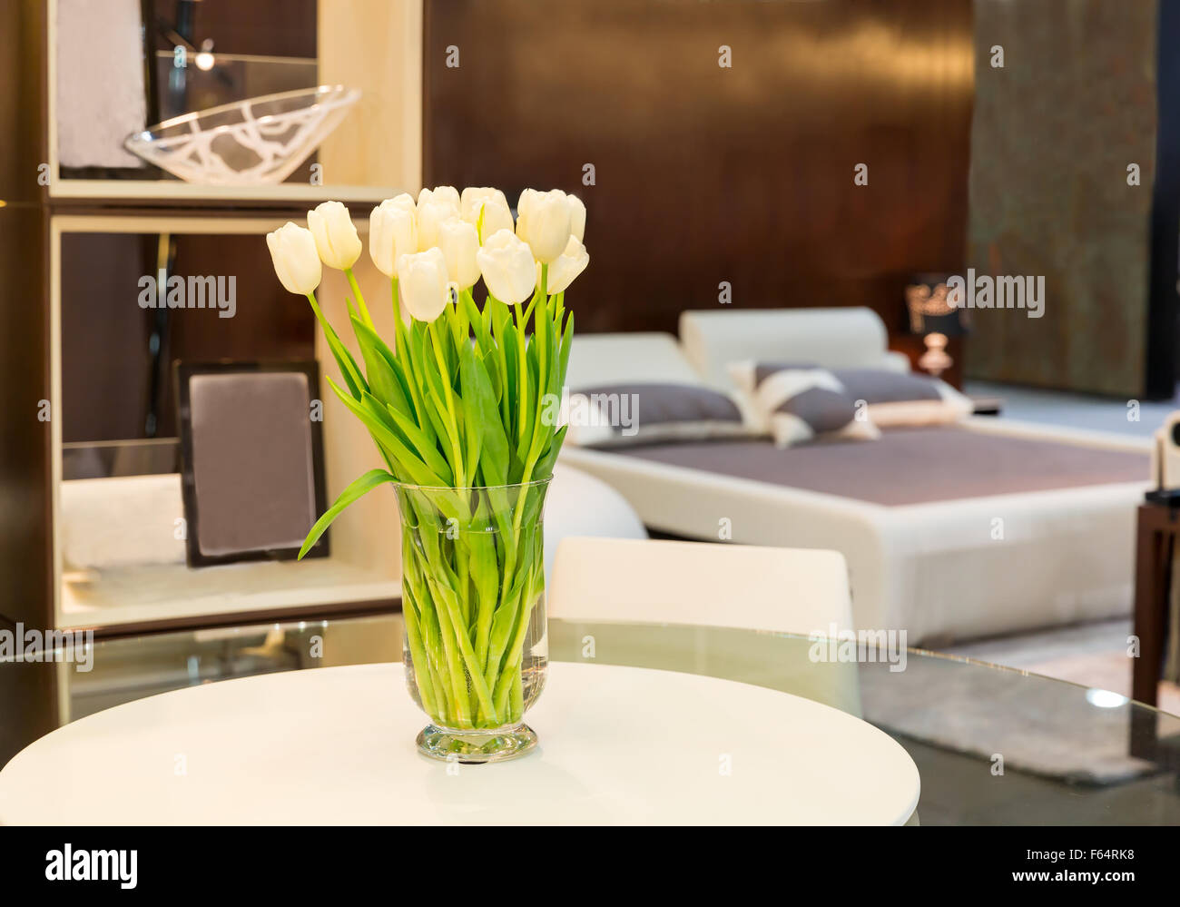 Bouquet stands hi-res stock photography and images - Alamy