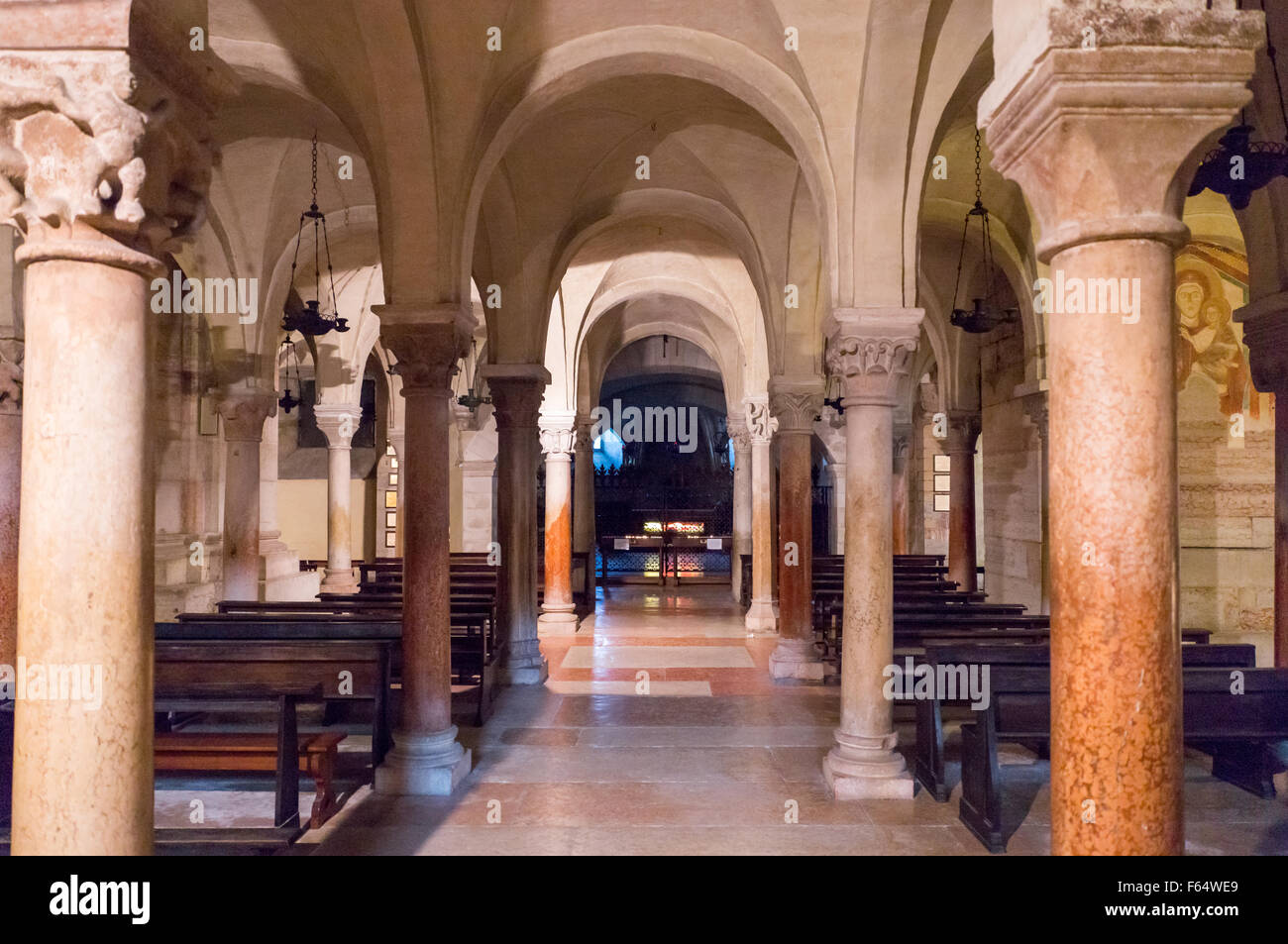 Basilica church crypt day europe indoor italy nobody veneto verona hi ...