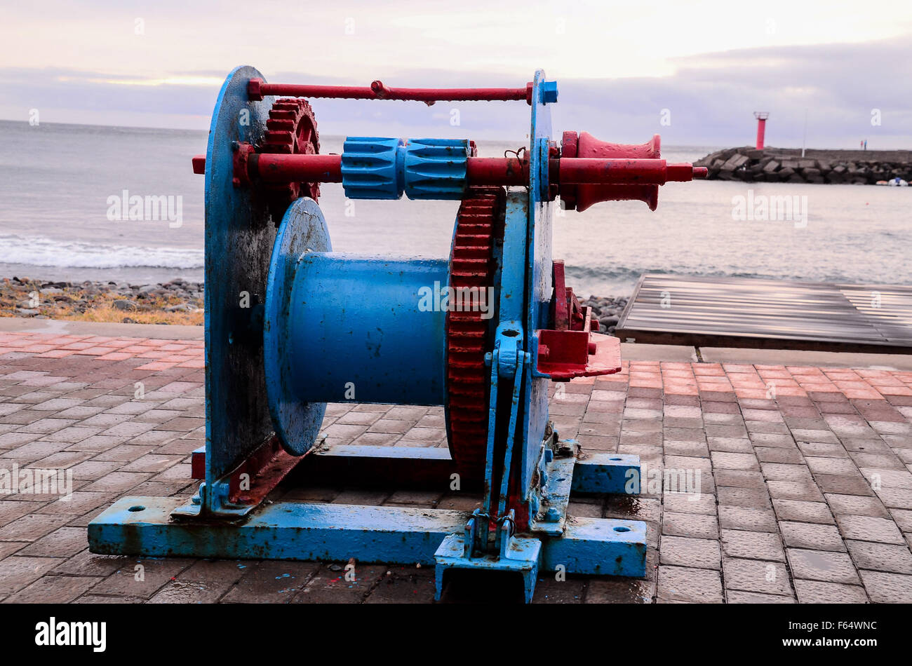 Old Vintage Metal Winch Stock Photo - Alamy