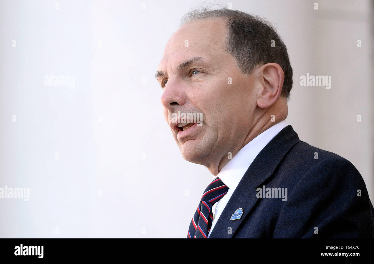 Veterans day observance arlington hi-res stock photography and images ...