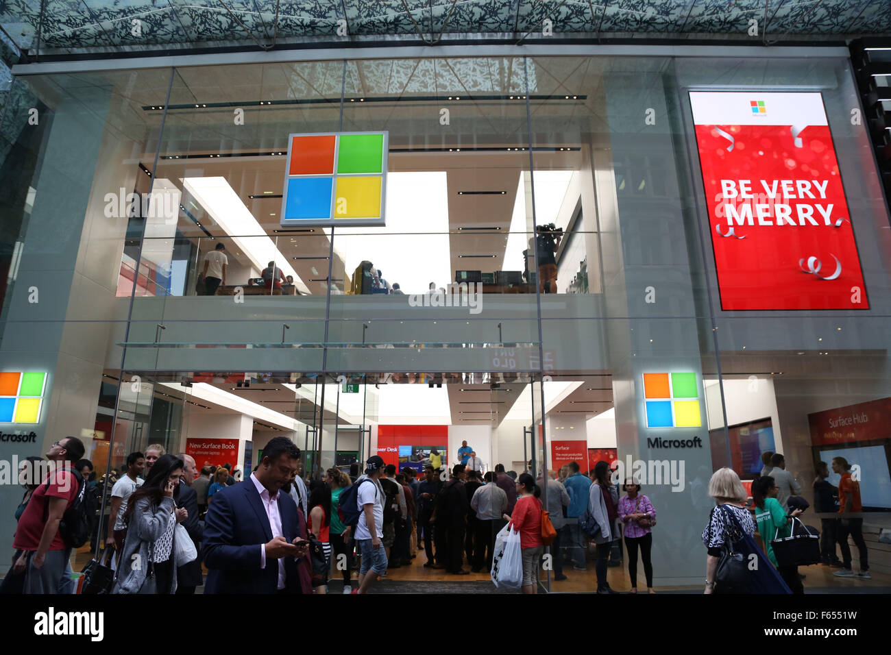 Microsoft flagship store in hi-res stock photography and images - Alamy