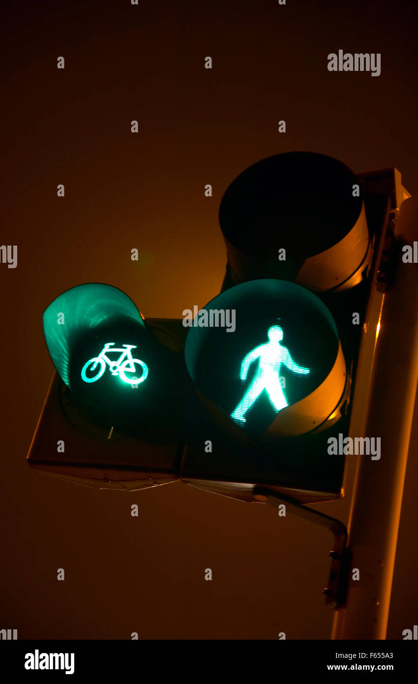 Light signals hi-res stock photography and images - Alamy