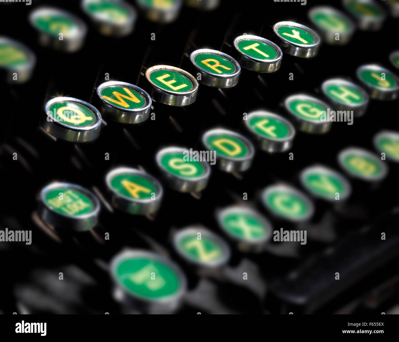 qwerty typewriter keys Stock Photo - Alamy