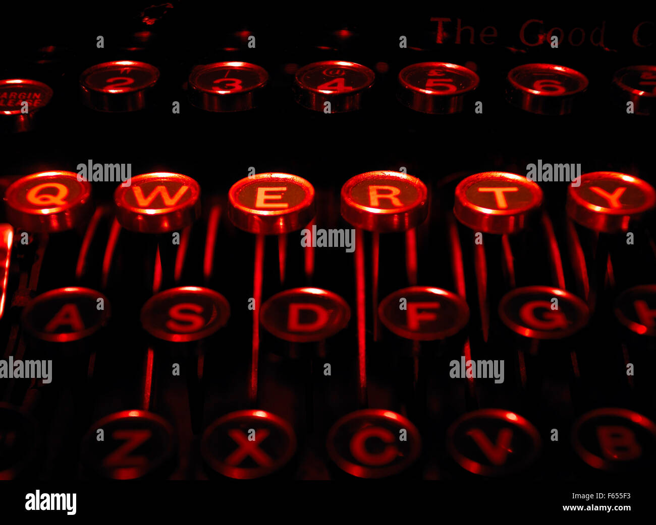qwerty typewriter keys Stock Photo - Alamy