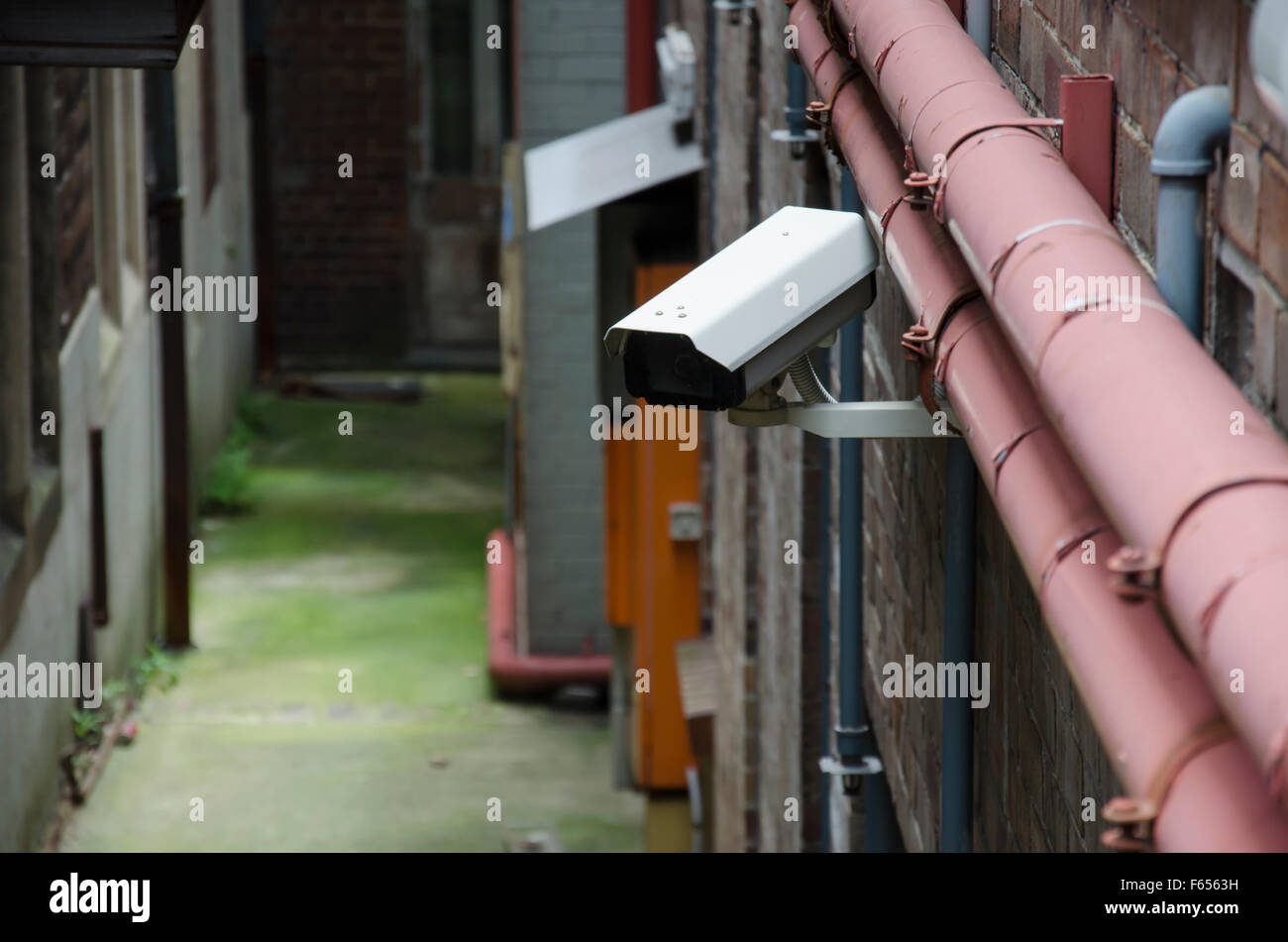 Cctv cameras house hi-res stock photography and images - Alamy