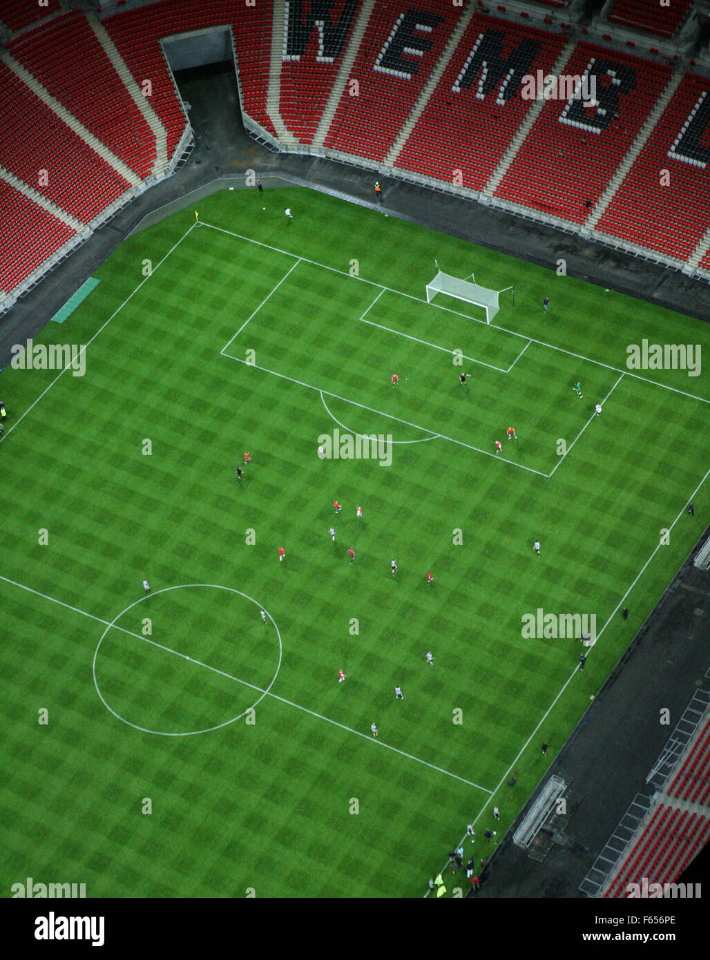 Wembley stadium aerial night hi-res stock photography and images - Alamy