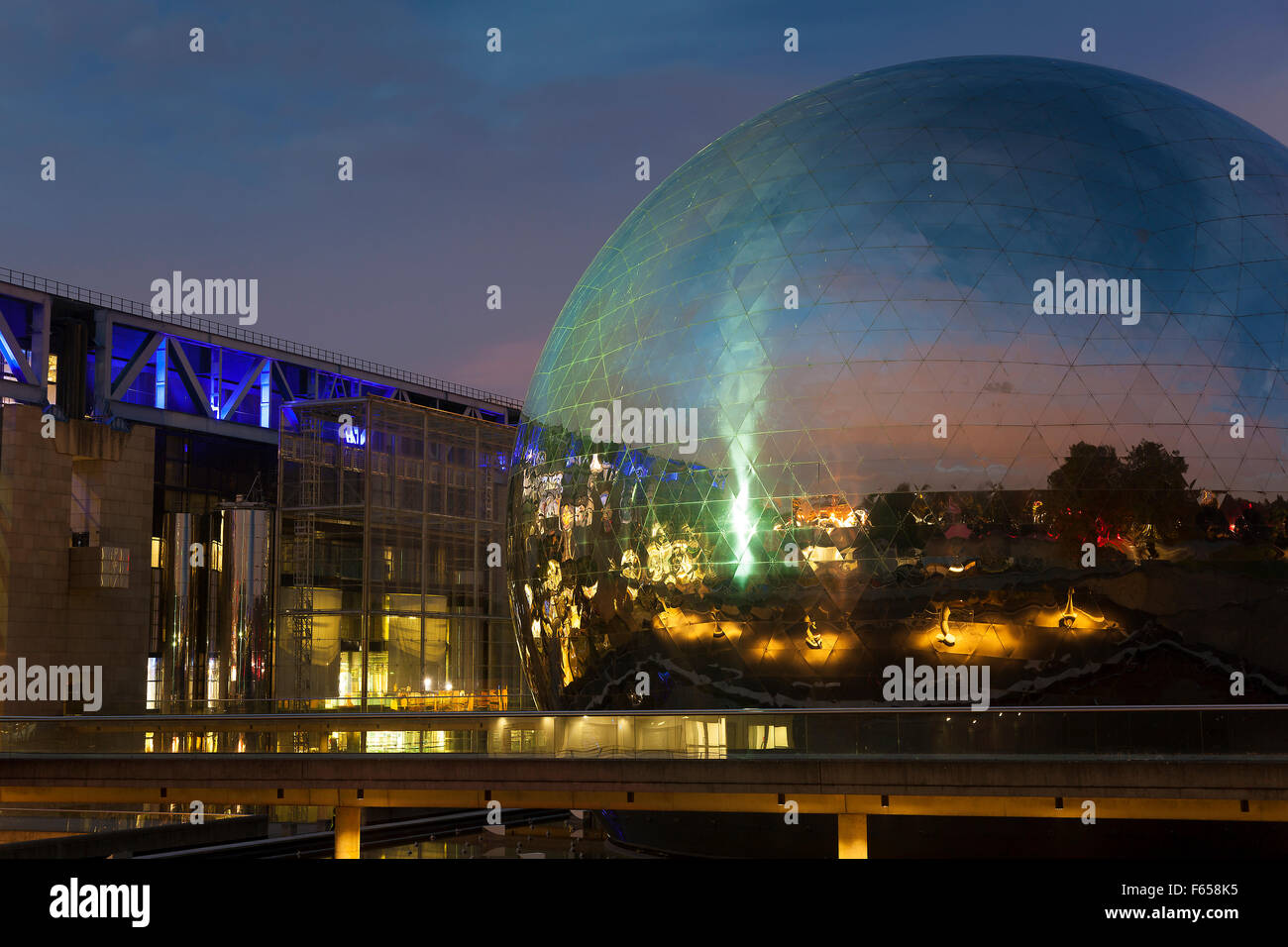 La Geode, Cite des Sciences et de l' Industrie museum, Villette Park ...