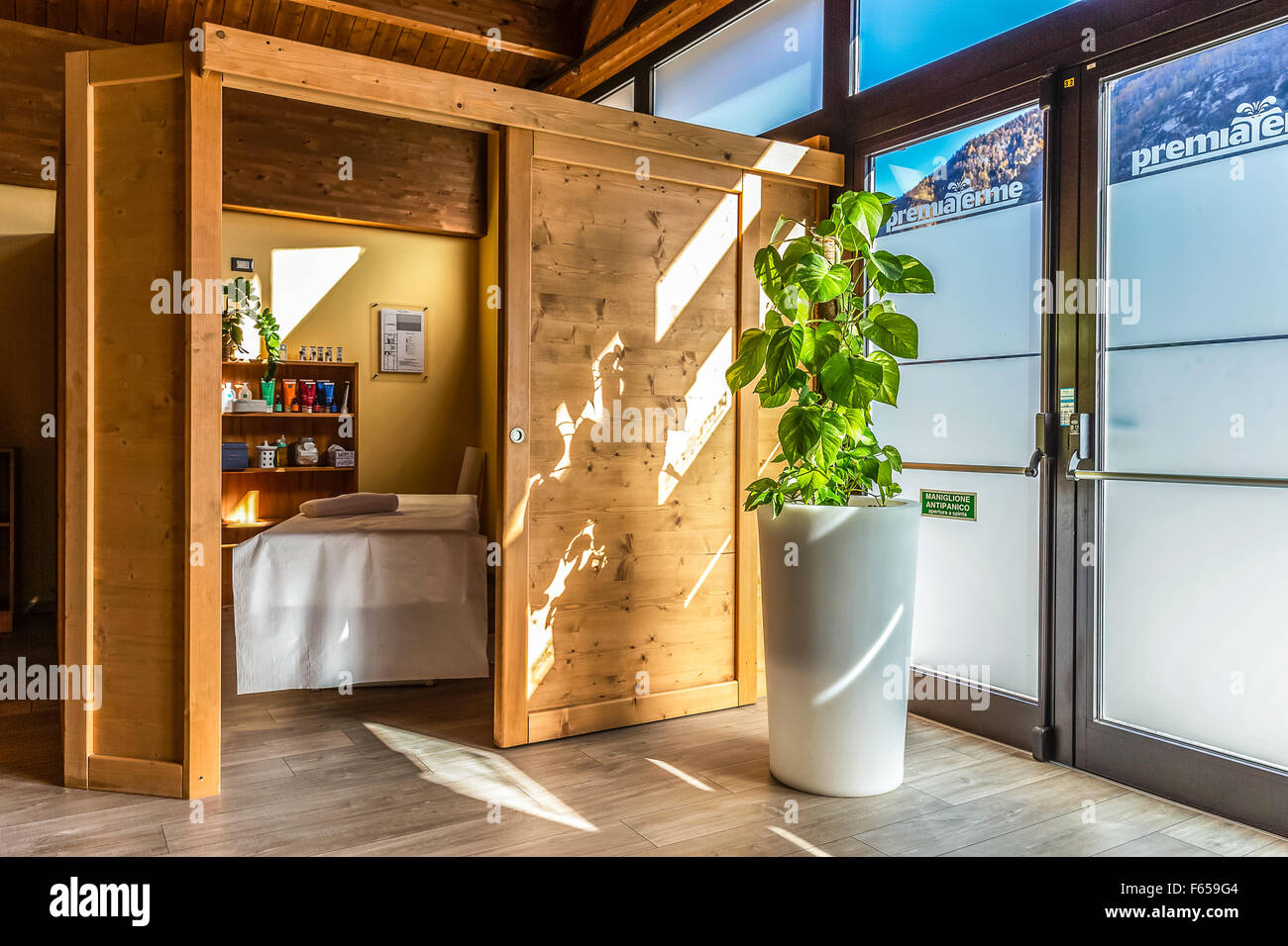 Premia hi-res stock photography and images - Alamy